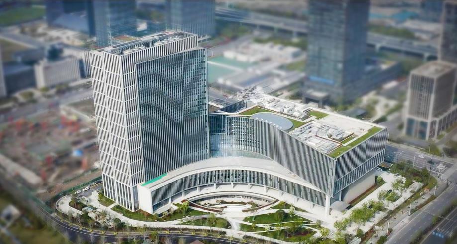 Uniarch, Life in Focus